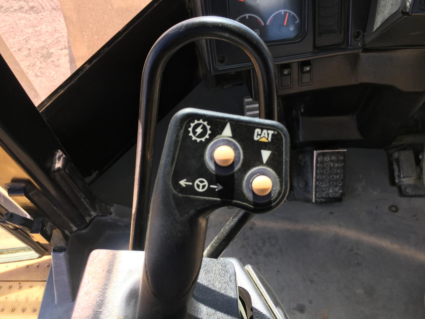 CARGADOR FRONTAL CATERPILLAR 988G - Venta de Maquinaria Wiebe